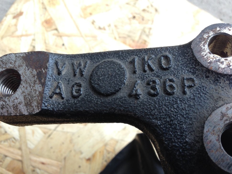 Кулак поворотный задний правый 1K0505436AB для Audi, Volkswagen с доставкой