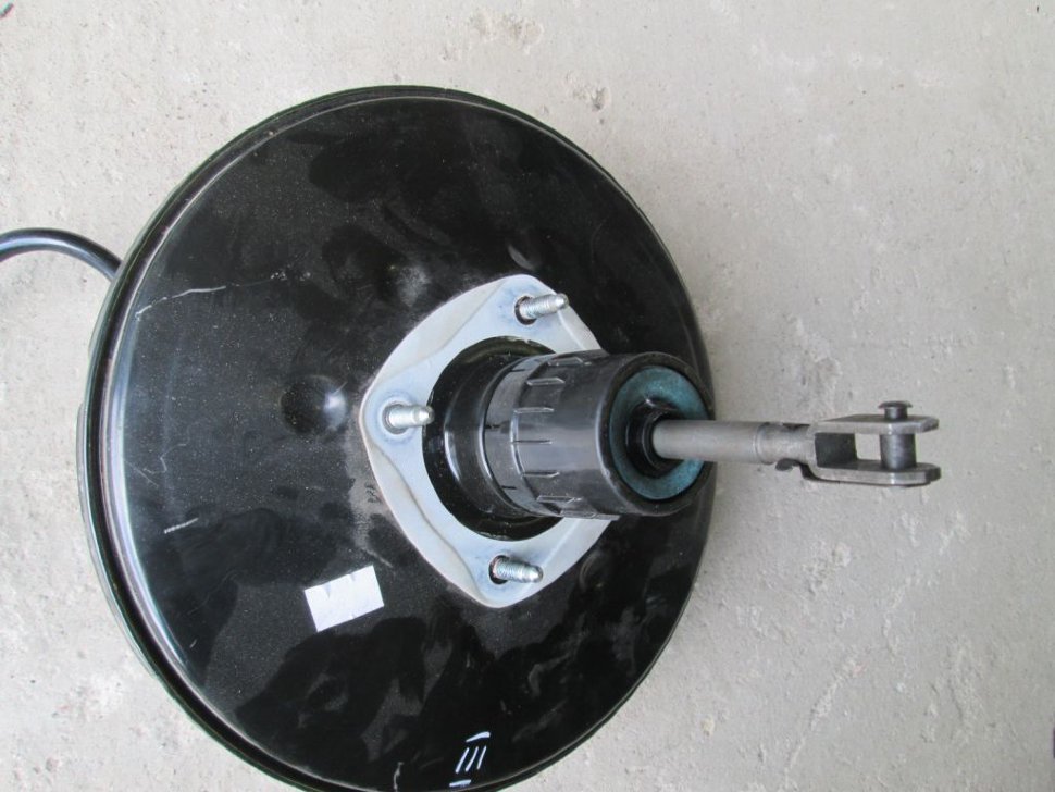 Усилитель тормозов вакуумный 472100005R для Рено Меган 3 купить с доставкой